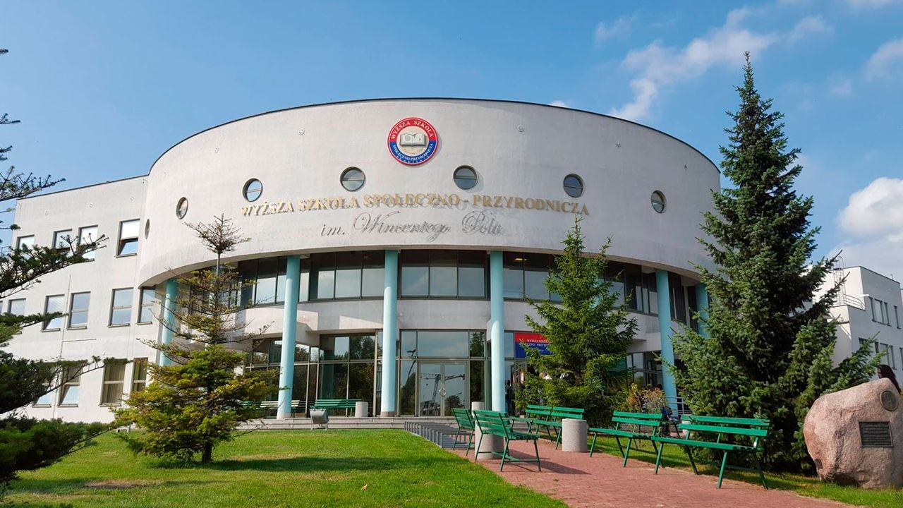 Vincent Pol University – STUDY AND WORK